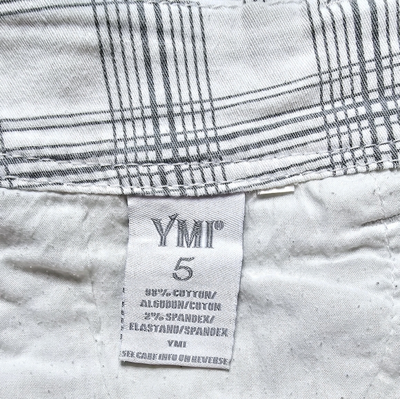 YMI | Shorts | Ymi Juniors Shorts Plaid Whitegray Size 5 | Poshmark